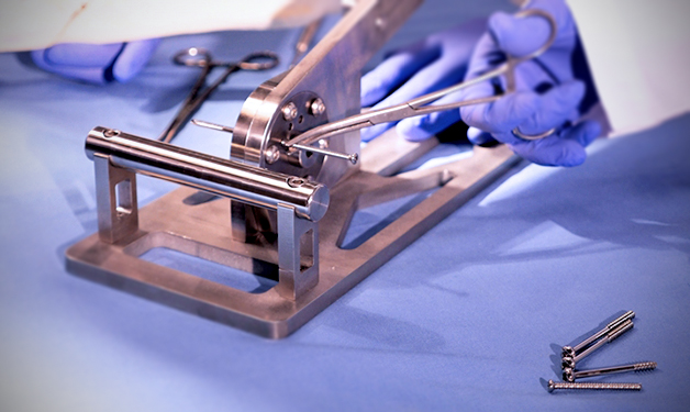 Surgical screw cutter a promising device for orthopaedic care in ...
